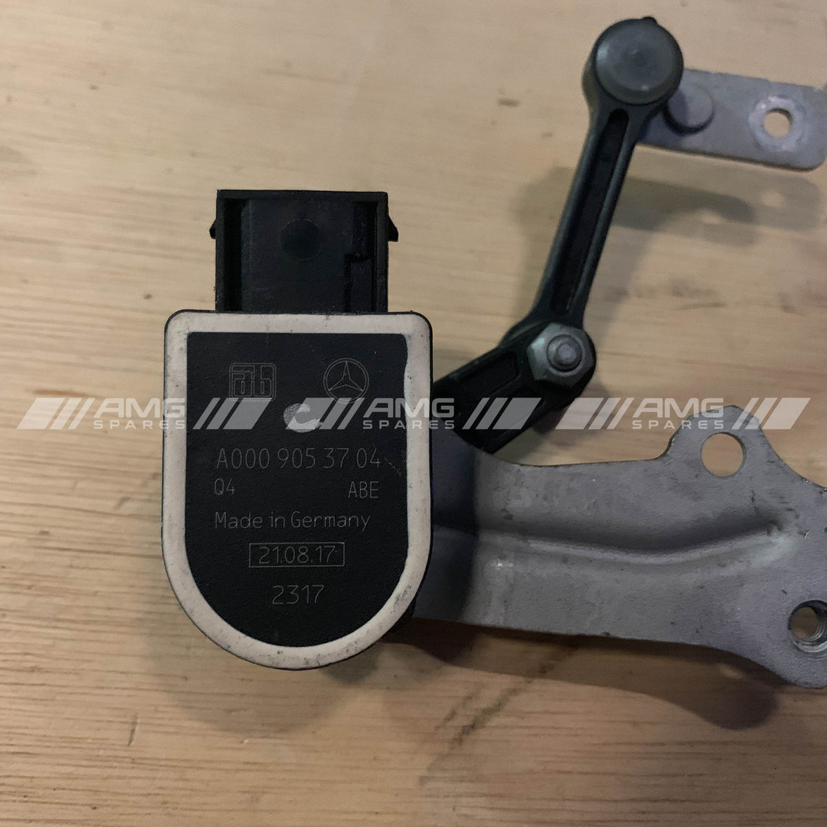 C205 Rear left Height Suspension Sensor A0009053704 – AMG Spares