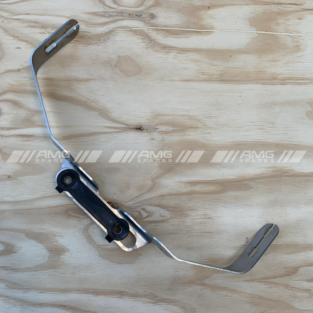 M177 W205 exhaust bracket A2054923841 A2054923741 A1404920118 – AMG Spares