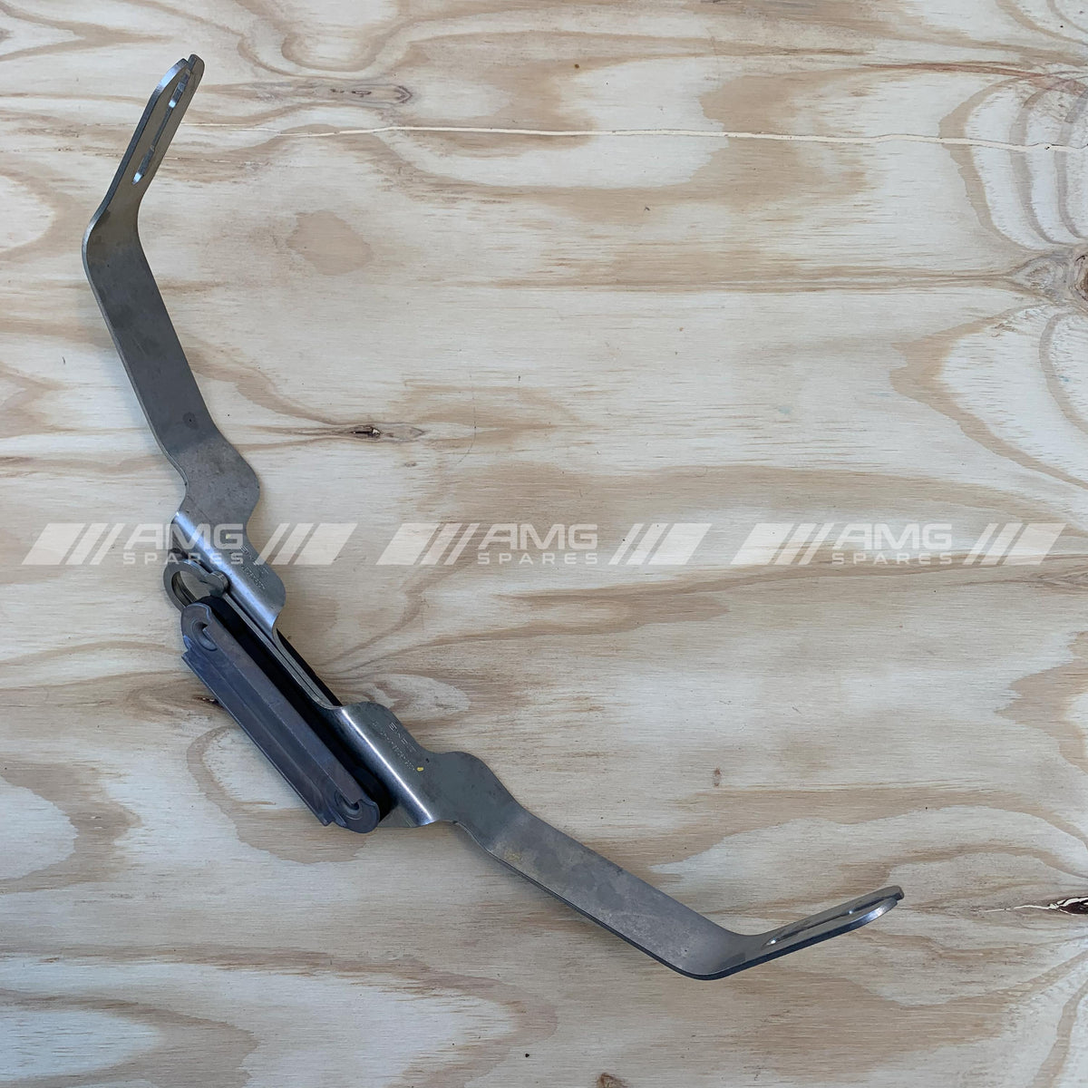 M177 W205 exhaust bracket A2054923841 A2054923741 A1404920118 – AMG Spares